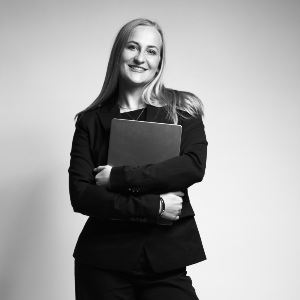 Antonia Hering - Geschäftsführerin - Hering Hausverwaltung GmbH | XING