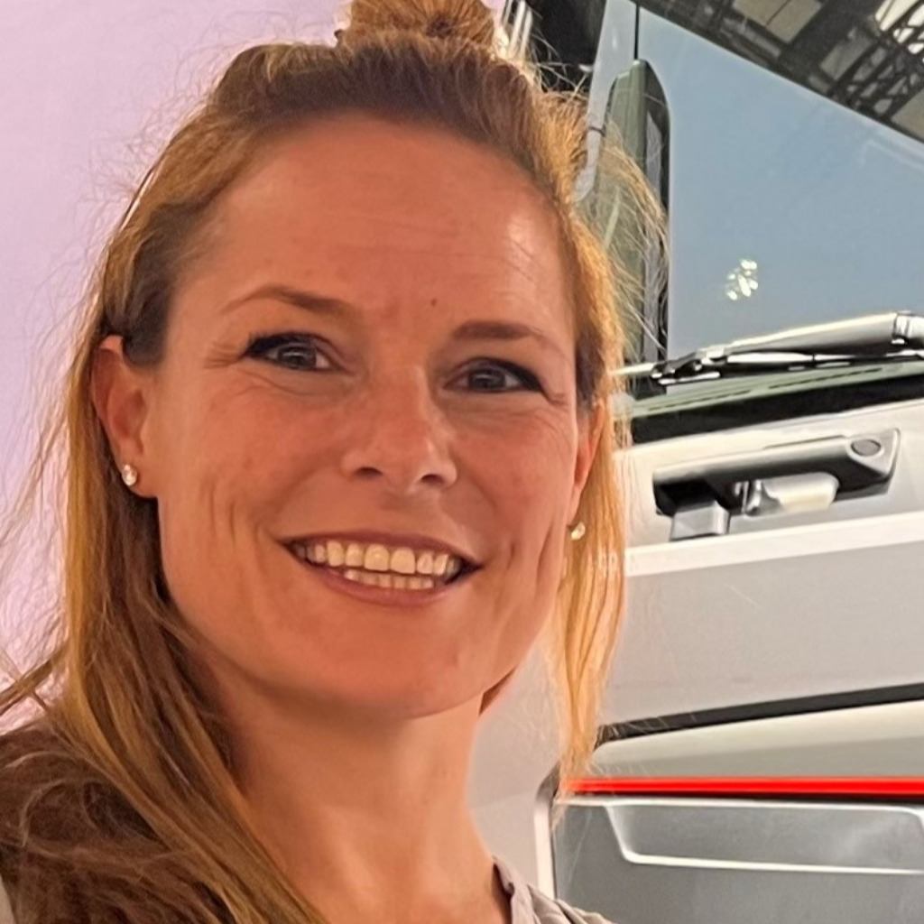 Teja Rebholz - Leiterin Strategie und Projekte externe Motoren - MAN Truck & Bus SE | XING