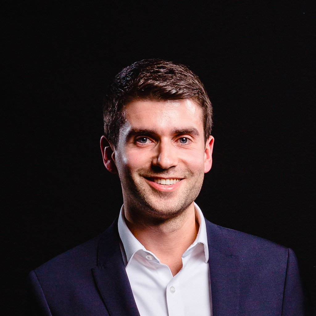 Dominik Palsa - Vice President - Business Manager for Global Markets UK ...