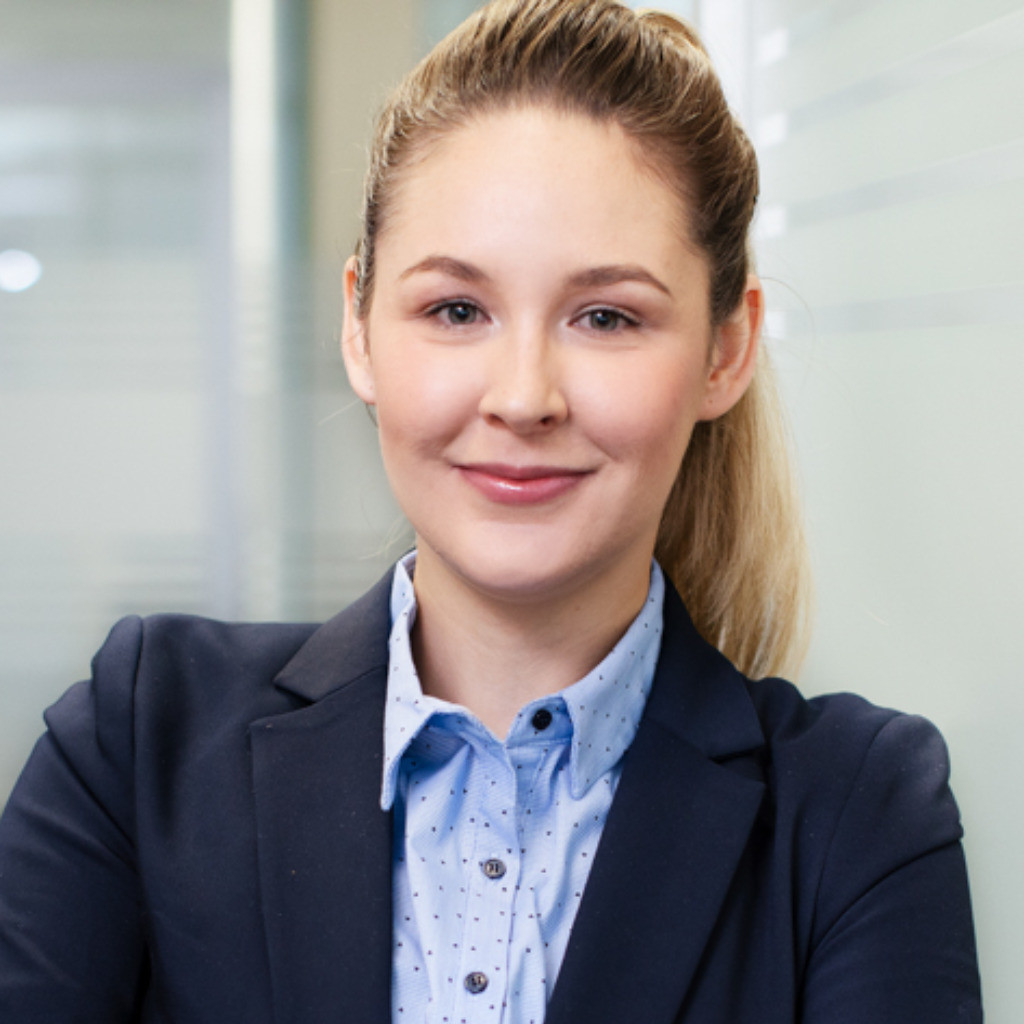 Alyssa Robertson - Operations Manager - Creo Medical GmbH | XING