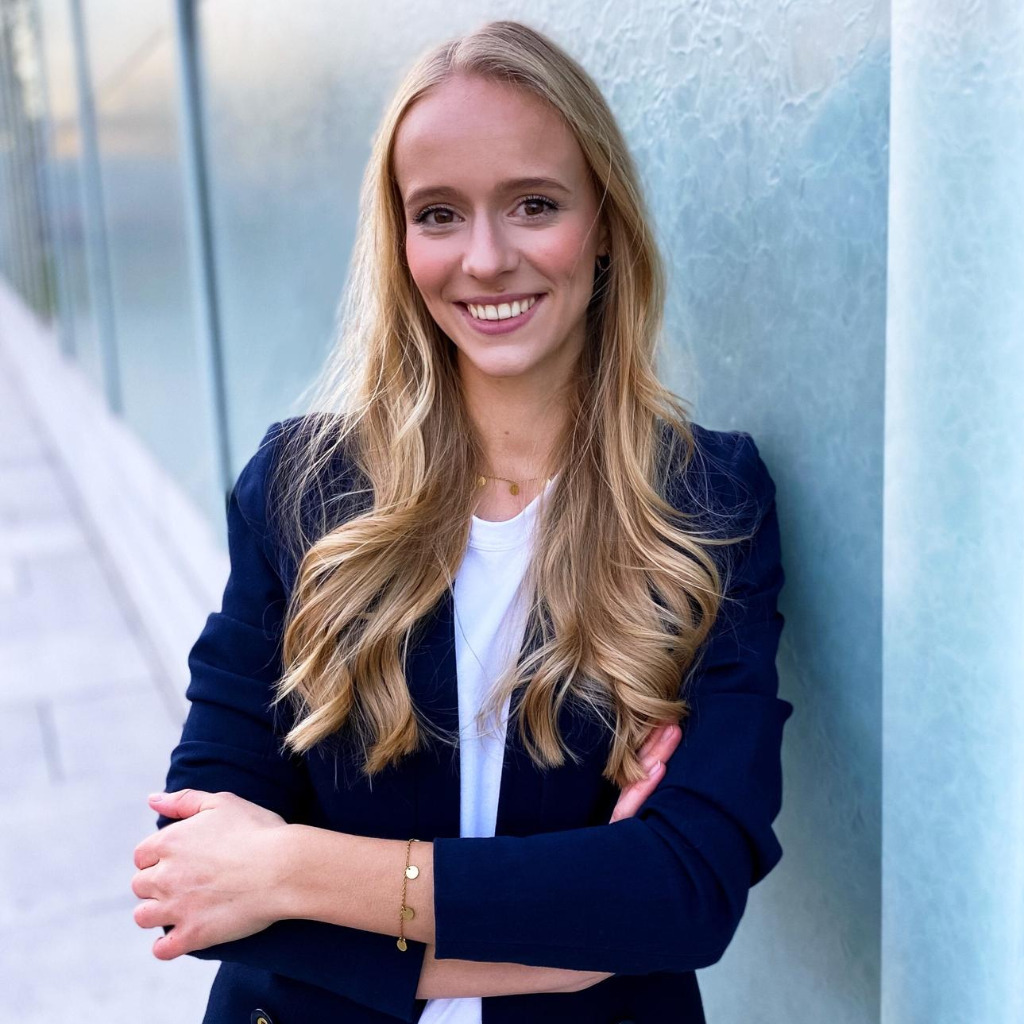 Laura Bechtel - Senior E-Commerce Managerin - Schuhhandelsgesellschaft ...