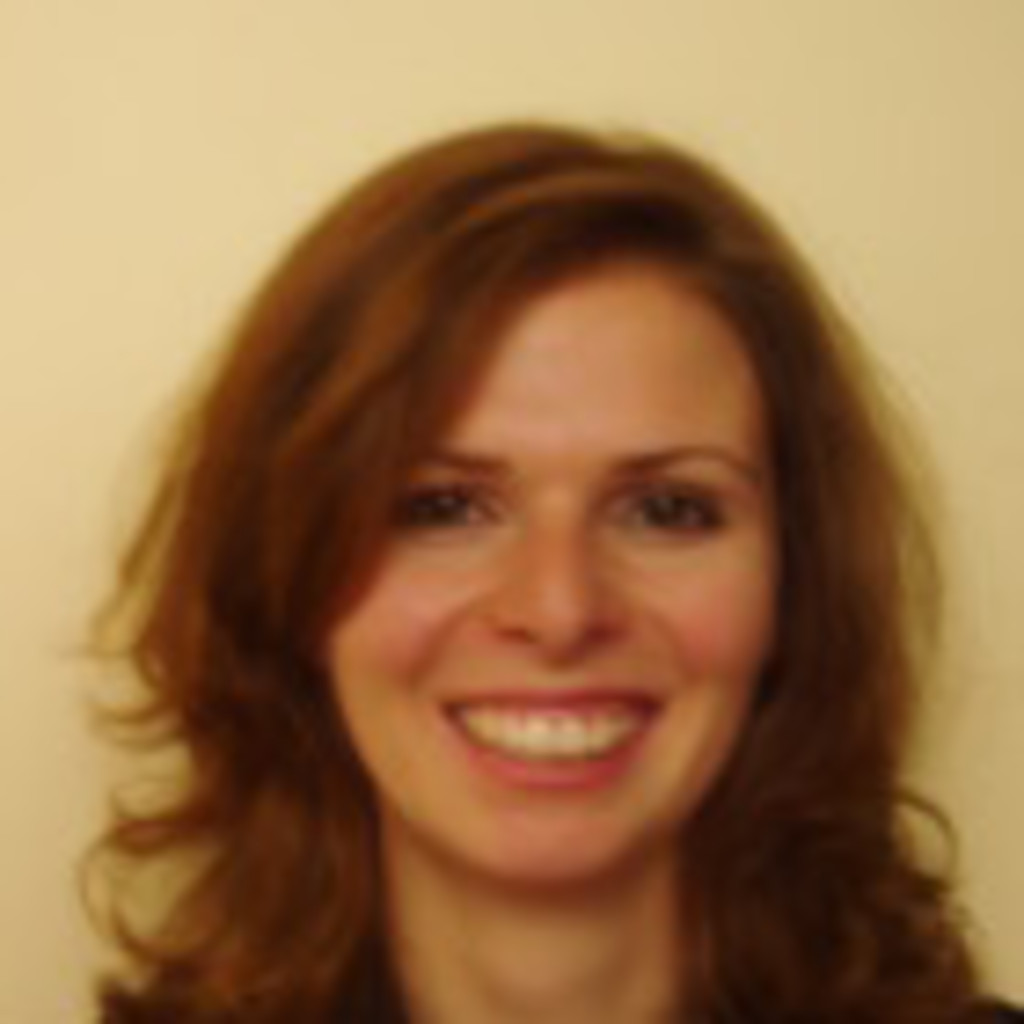 Anna Maria Isky - Internationale Beziehungen&BUsiness - Corvinus ...