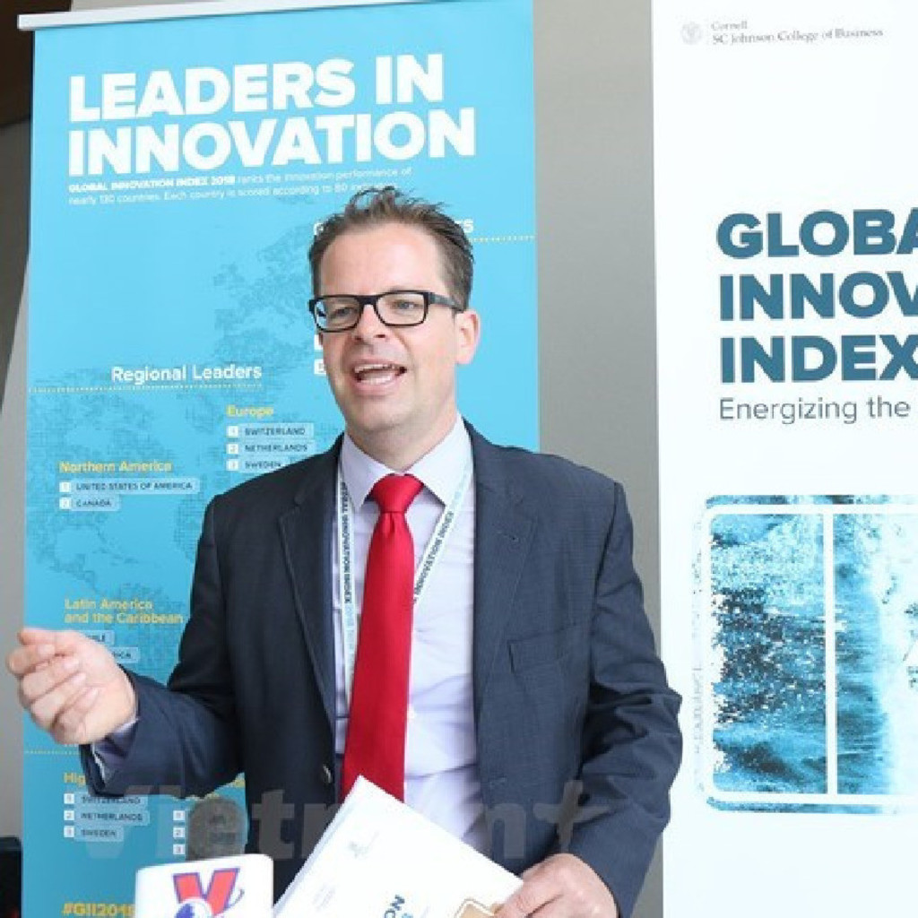 Dr. Sacha Wunsch-Vincent - Head of Section, Economics and Statistics ...