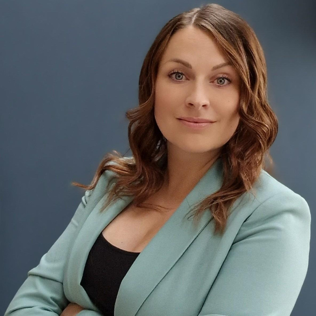 Laura Raisch - Assistenzarzt - SRH Kliniken GmbH | XING