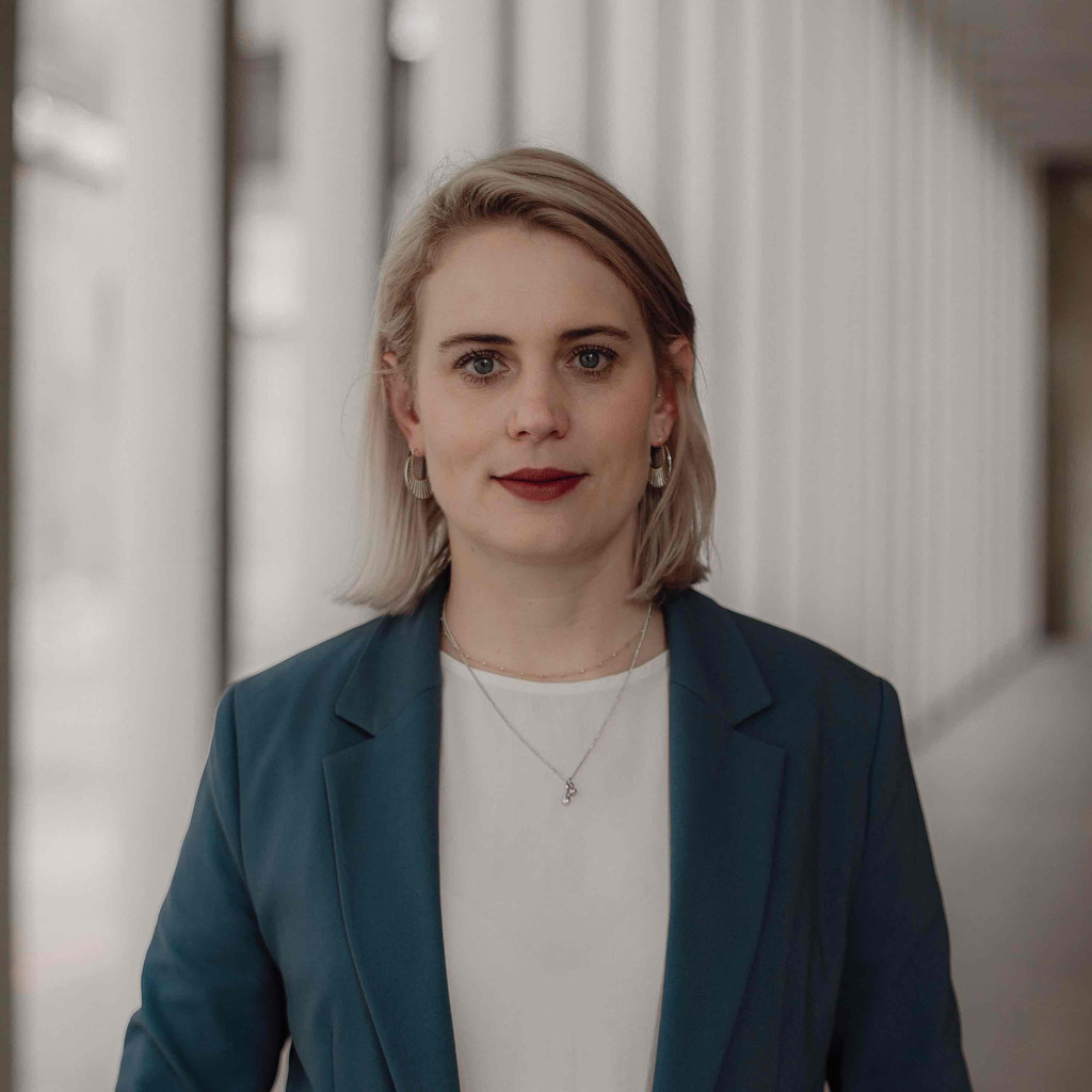 Dr. Lisa Broß - Gruppenleiterin Research&Business Development ...