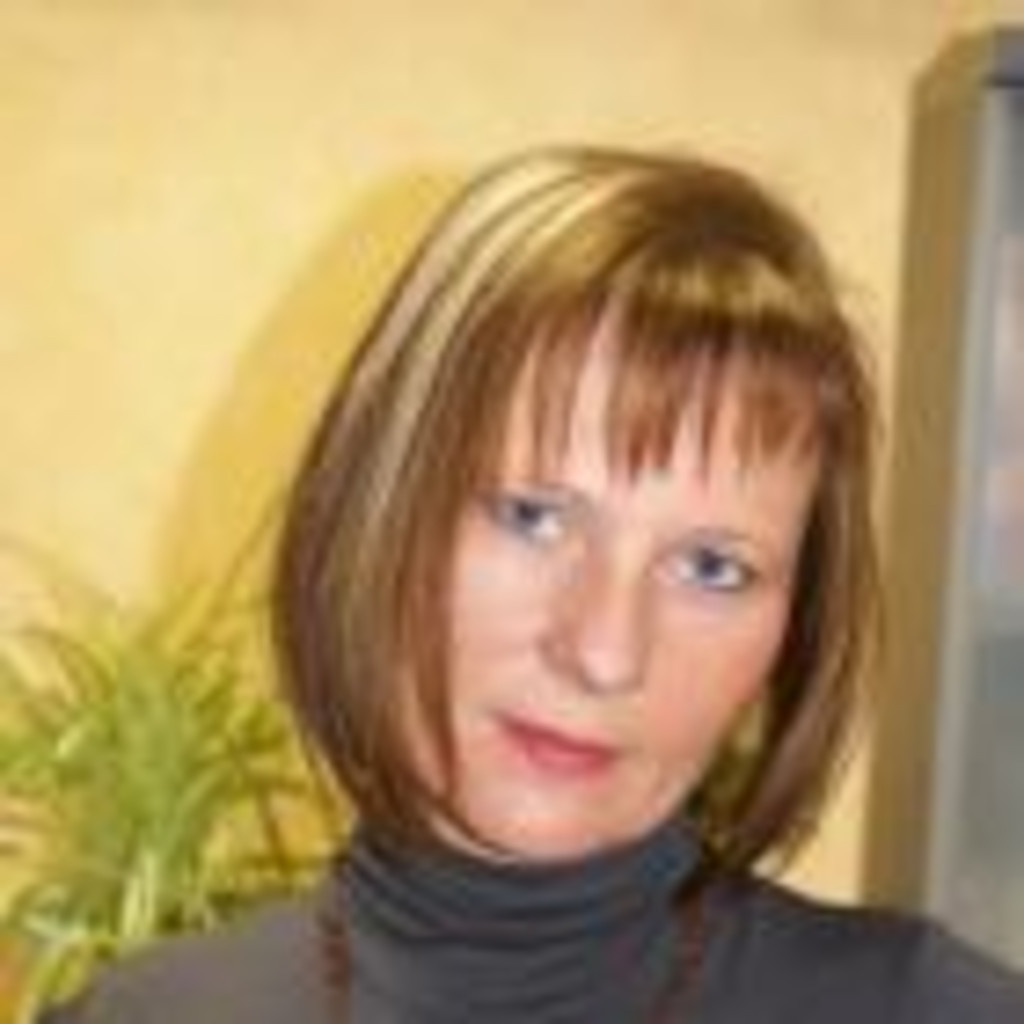 Simone Engel in der Personensuche von Das Telefonbuch