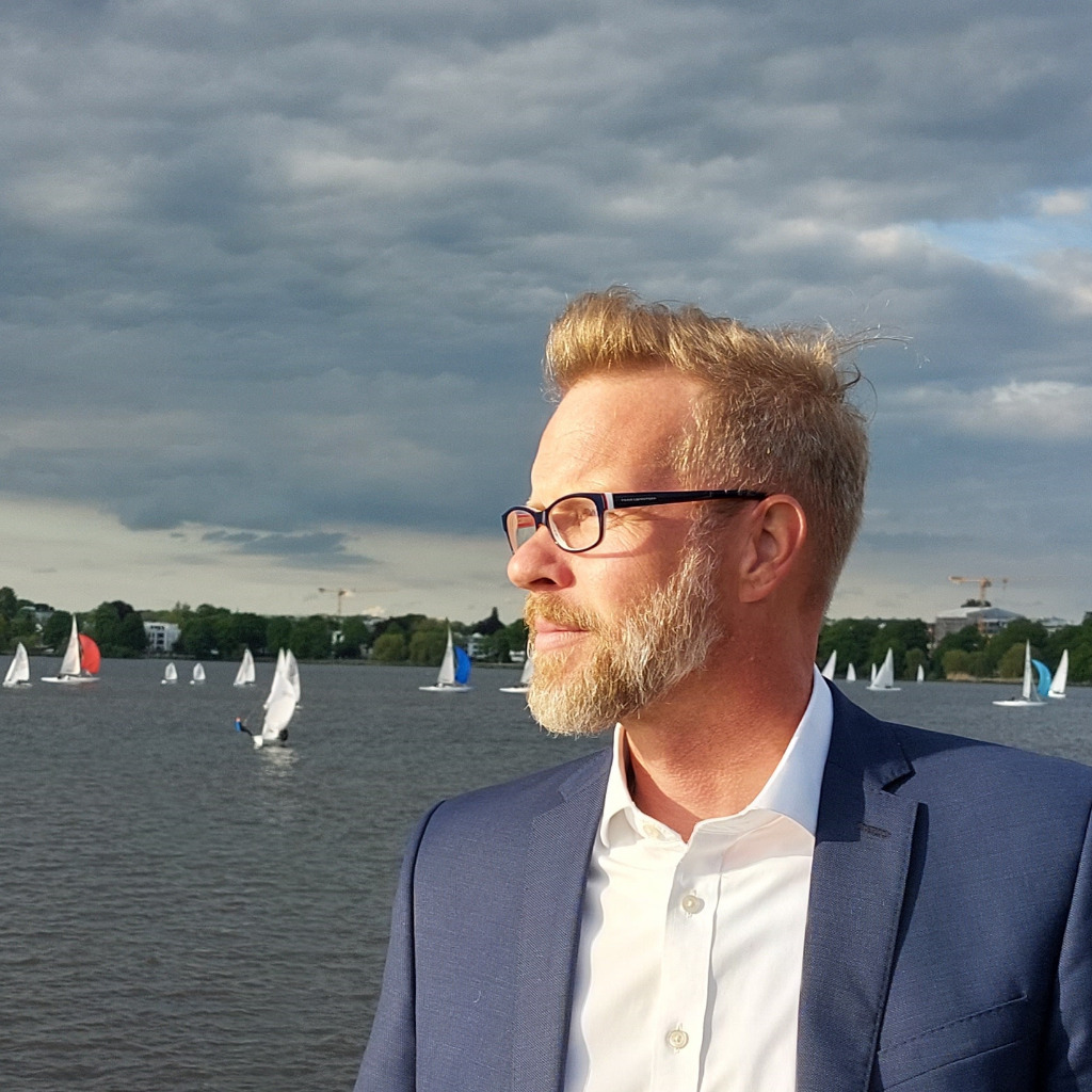 Axel Kohls - Leiter Corporate Communications & Marketing - HANSAINVEST ...