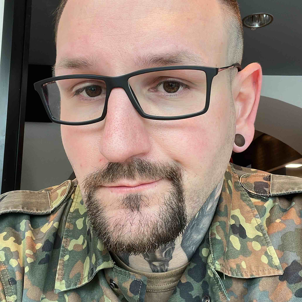 Kevin Nüssen - Pharmazeutisch-technischer Assistent - Bundeswehr | XING