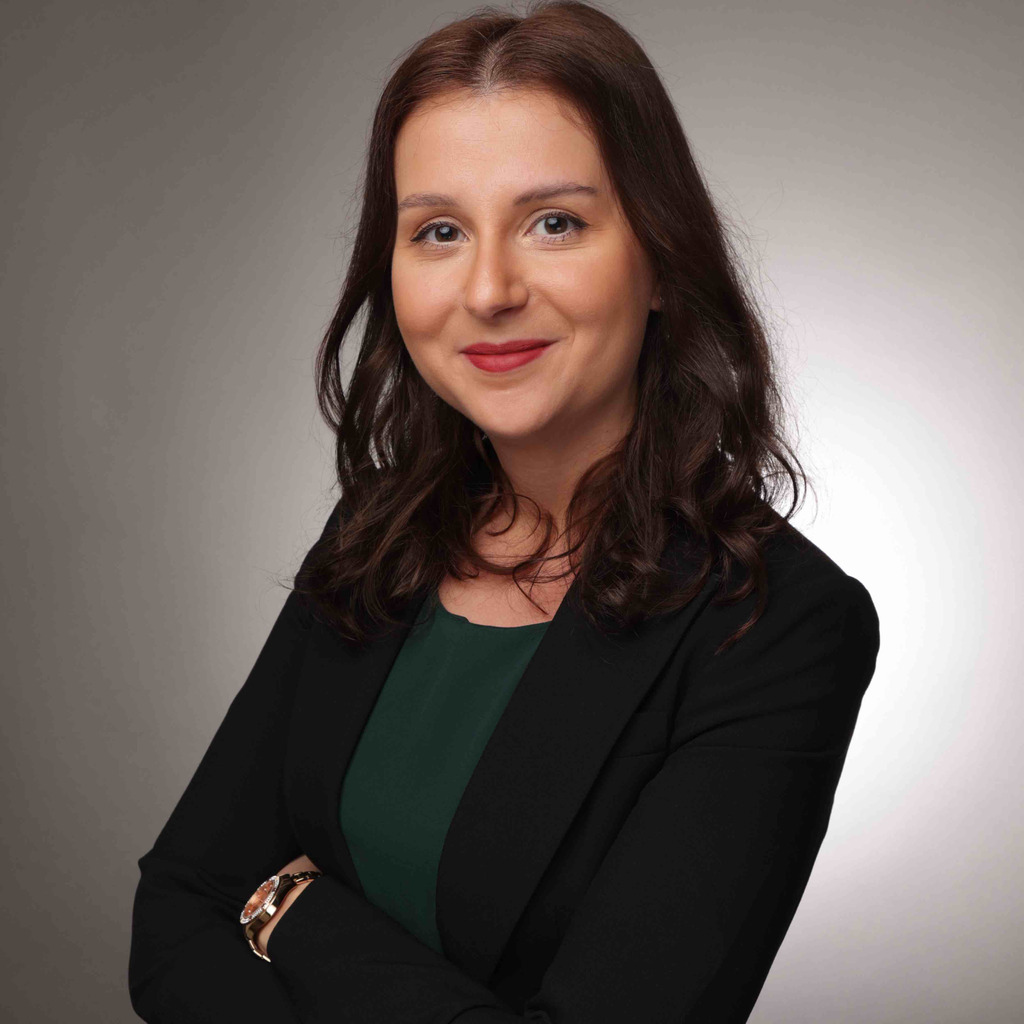 Laura Rubino - Recruiter Finance - DIS AG | XING