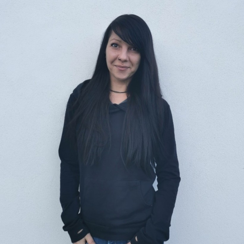 Tanja Goelles - Vorarbeiterin - Magna Presstec GmbH | XING