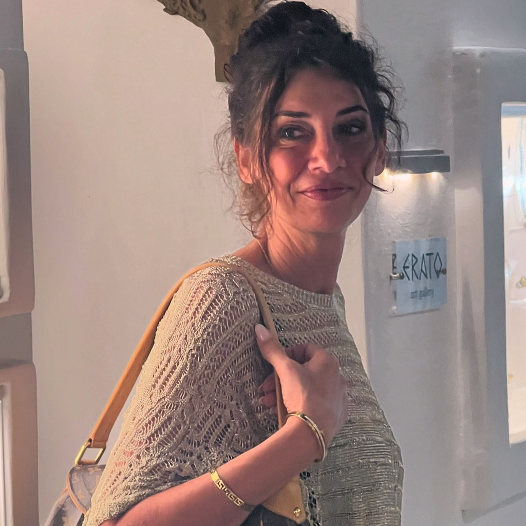 Annett Anders-Michailidis - Assistenz Vorstand - Holding AG | XING