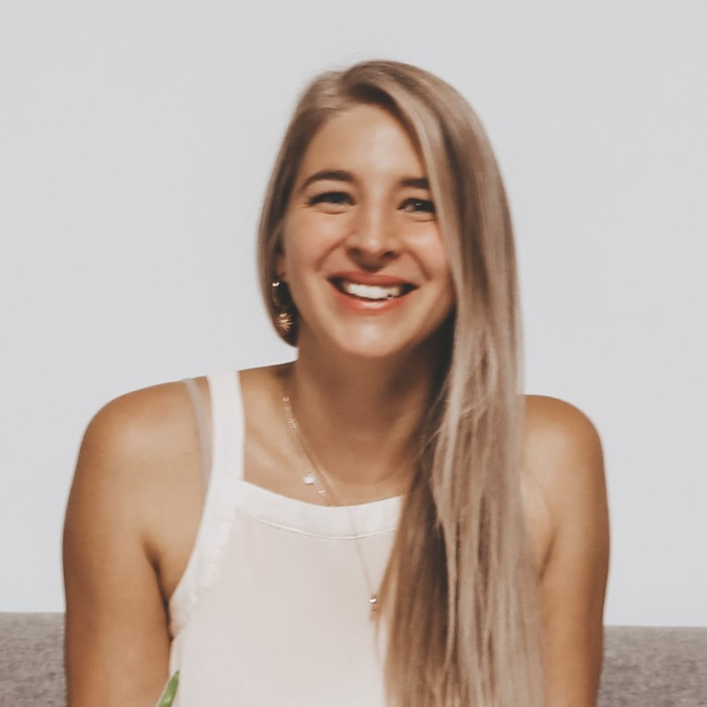 Alice Sarah Trimmel MA - Co-Founder von XiA - die Heldin. - XiA - die ...