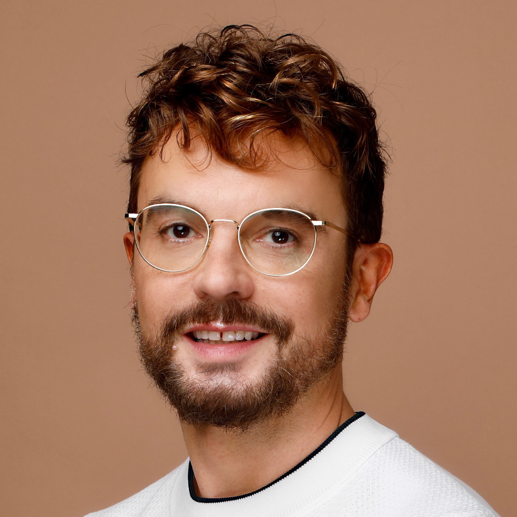 Benjamin Hobbs - UX Designer - IBM Deutschland GmbH | XING