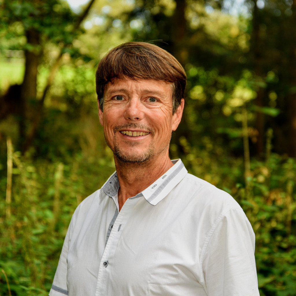 Daniel Oesch - CEO - Daniel Oesch Gartenbau AG und SwissGardenDesign ...