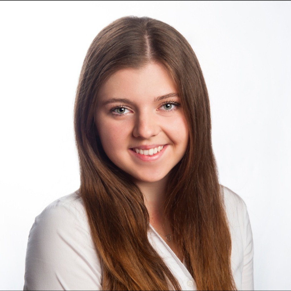 Lisa Neumann - Pensions Specialist - Carl Zeiss AG | XING