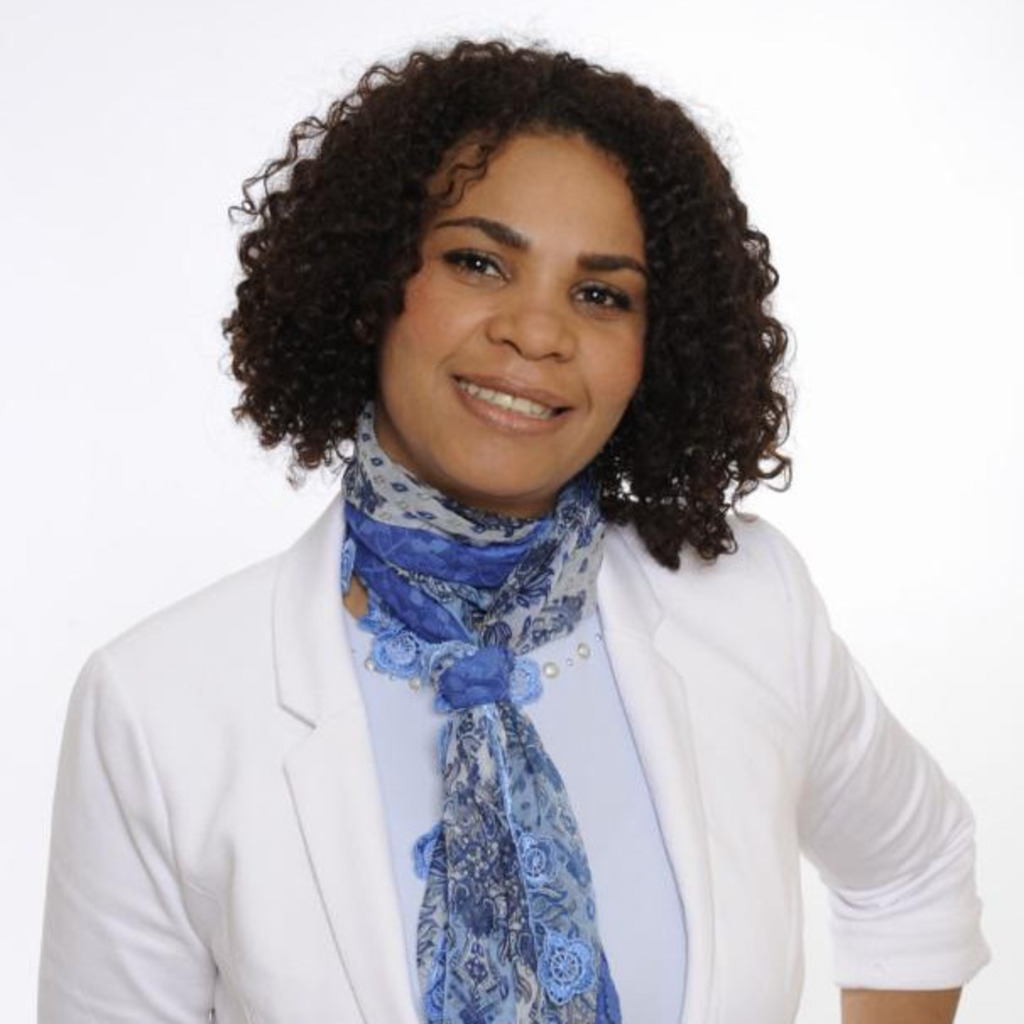 Rosa Maria Castillo Severino - Rezeptionistin - Arcotel | XING