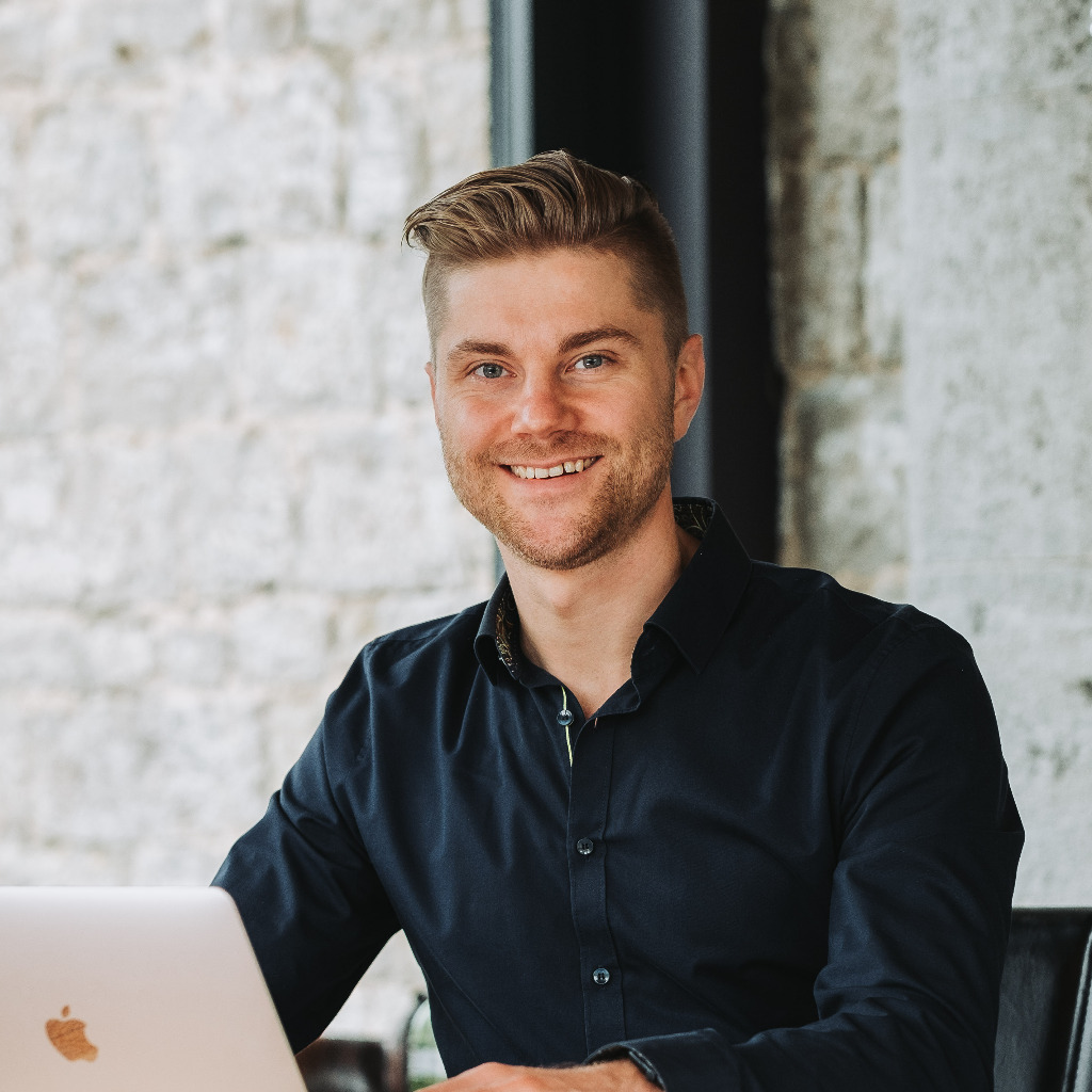 Manuel Henke - Experte für vorzeitigen Ruhestand - Spaß und Karriere in ...