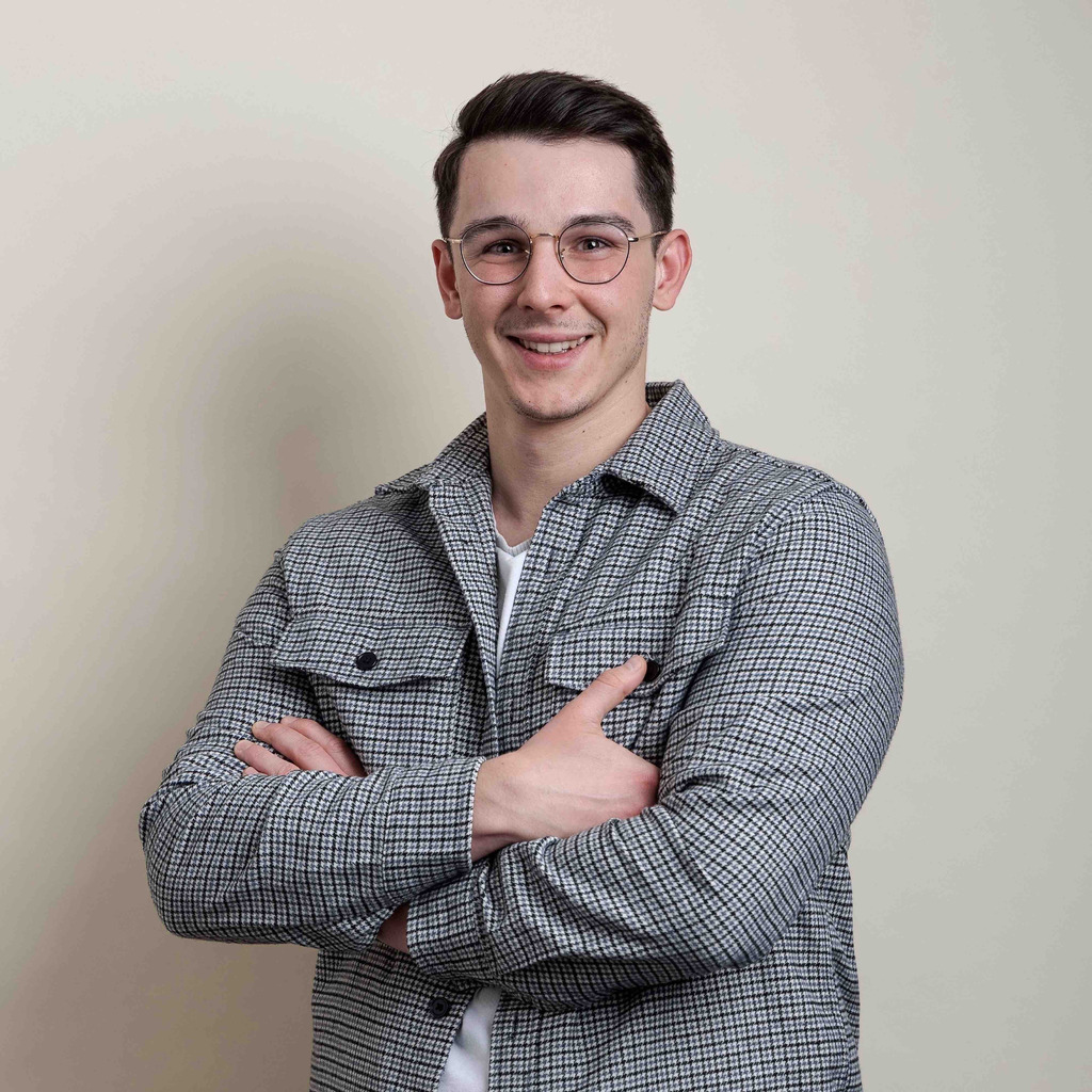 Eldar Starcevic - Kaufmännischer Angestellter im Marketing - Jokey ...