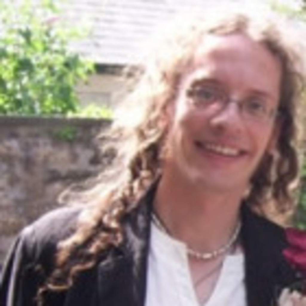 Martyn Shuttleworth - Freelance writer/Graphic designer - Martyn ...