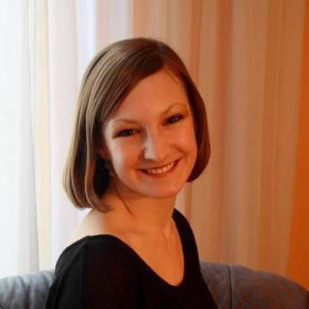 Julia Lara Zechmeister - Schneidermeisterin - Schneiderei | XING