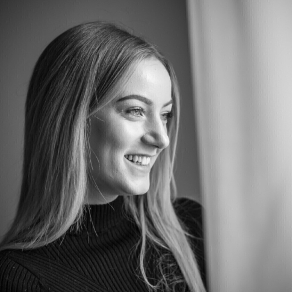 Annika Jürgensen - Modedesign - Akademie JAK | XING