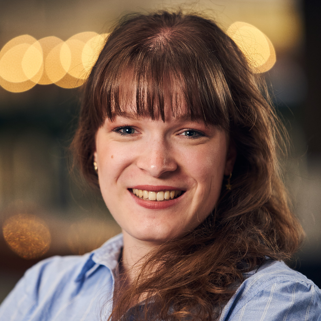 Jennifer Gress - Editor Knowledge & Individual Communication - 1&1 ...