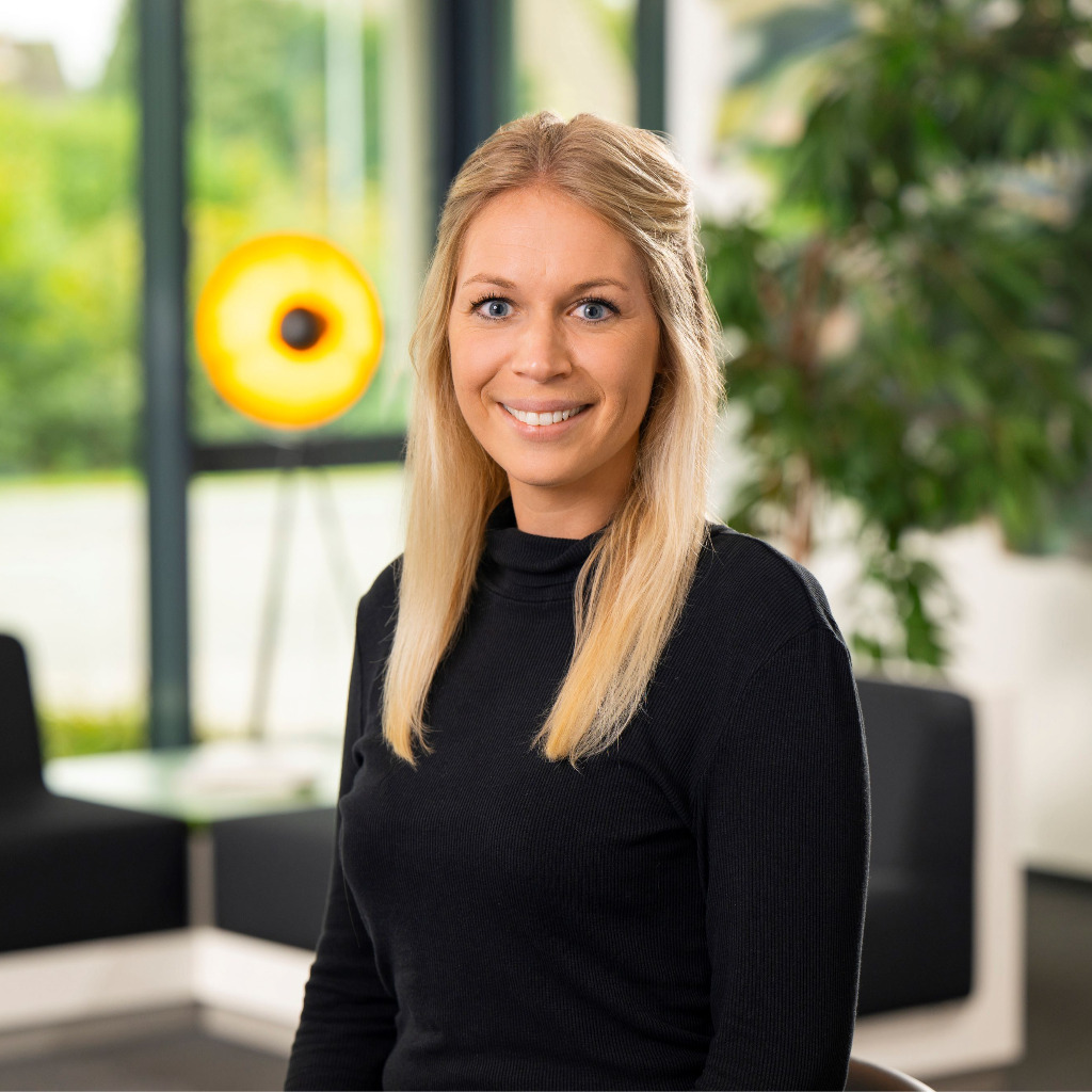 Sarah Peters - Marketing Manager (Employer Branding, Employee ...