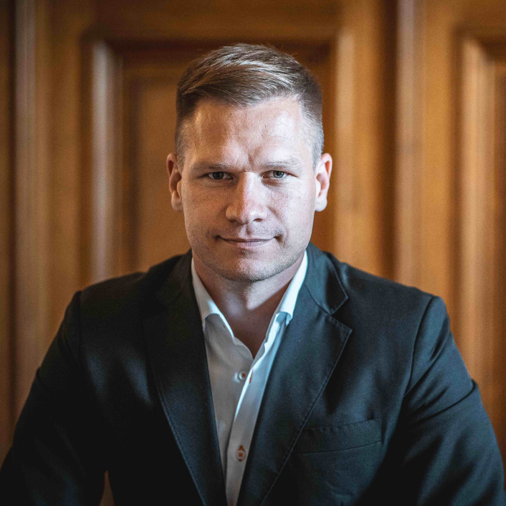 Daniel Bischoff - Finanzmakler-Manager - CONSILA GmbH & Co. KG | XING