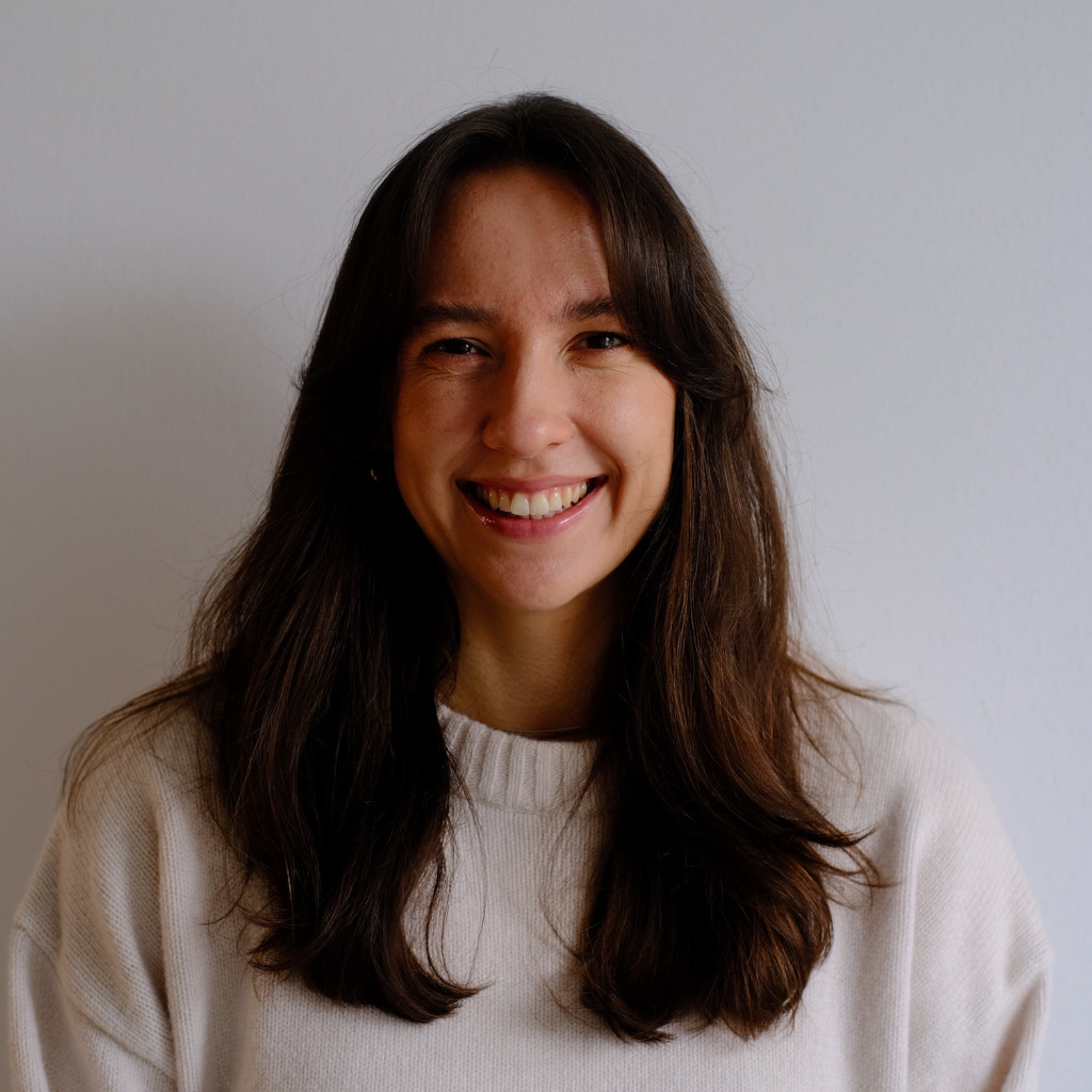 Mirjam Weiße - Vergabe- und Vertragswesen - Die Autobahn GmbH des ...