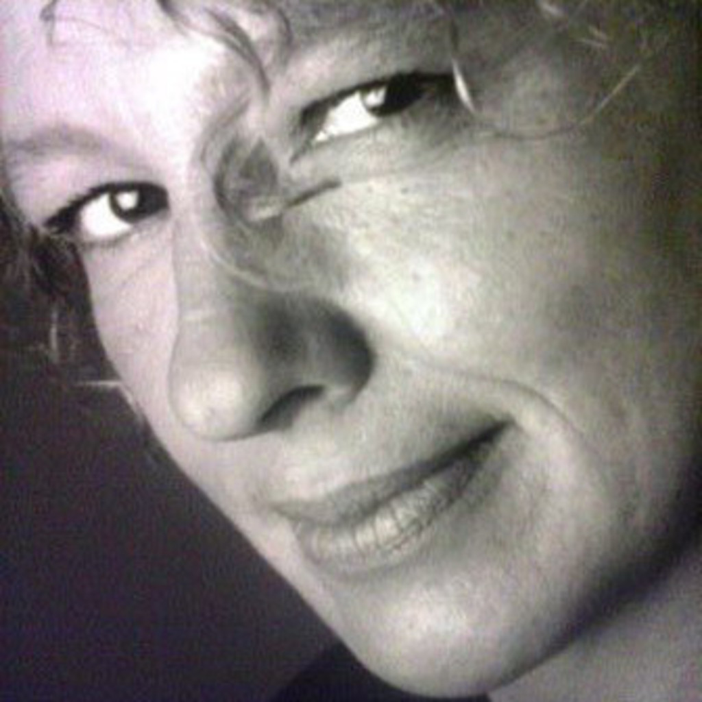 Kathrin Engelbrecht - Projektleitung Mehrwertdienste - 4Com GmbH & Co ...