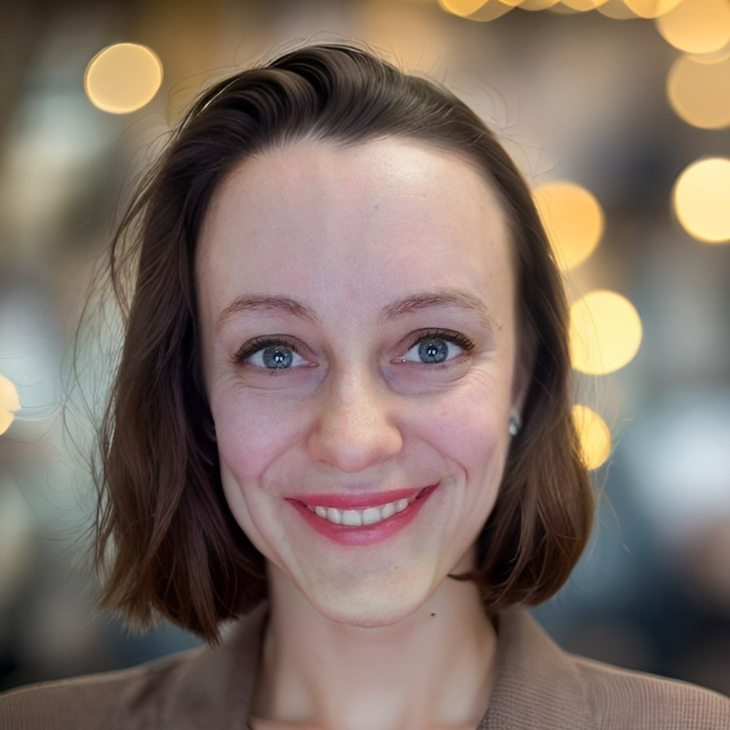 Julia Loock - Founder - CoHostify Loock & Trappe GbR | XING