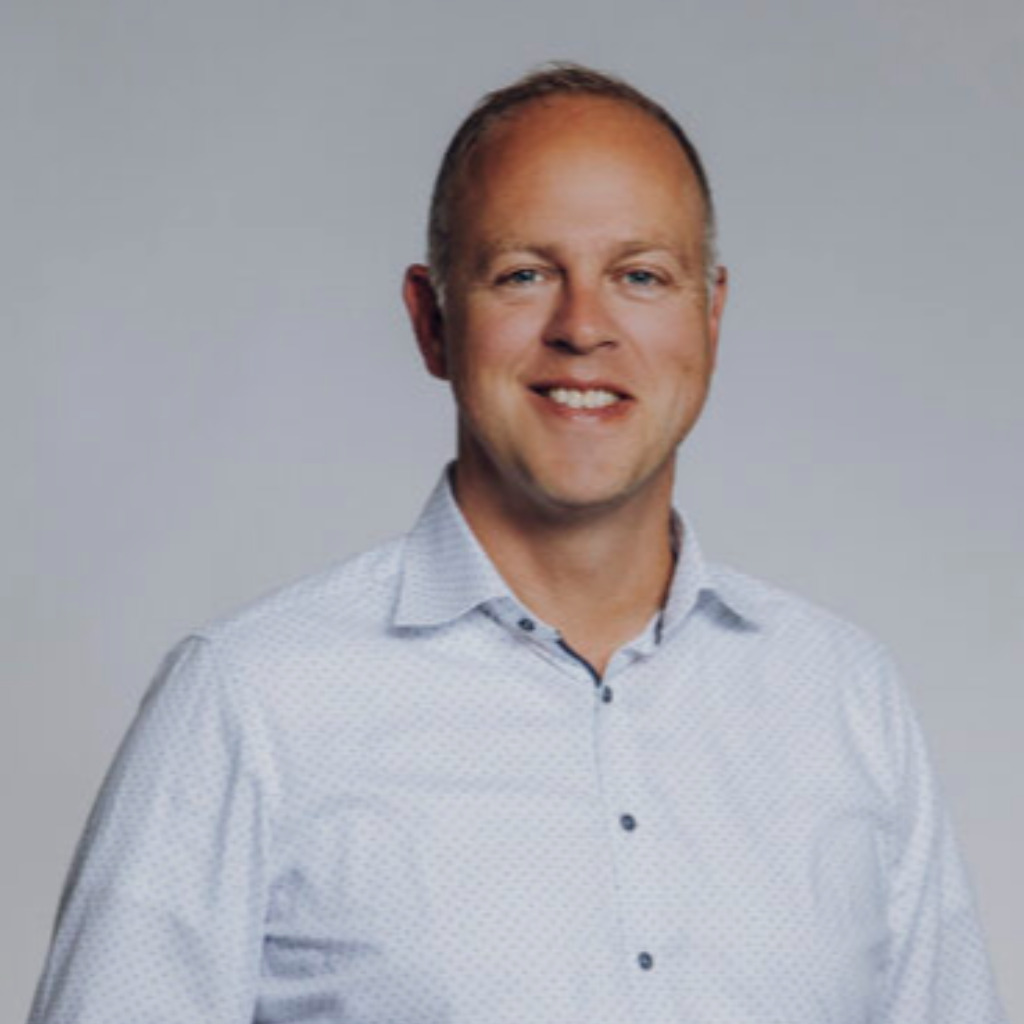 Daniel Julius - Standortakquisiteur - eubanet contract GmbH | XING