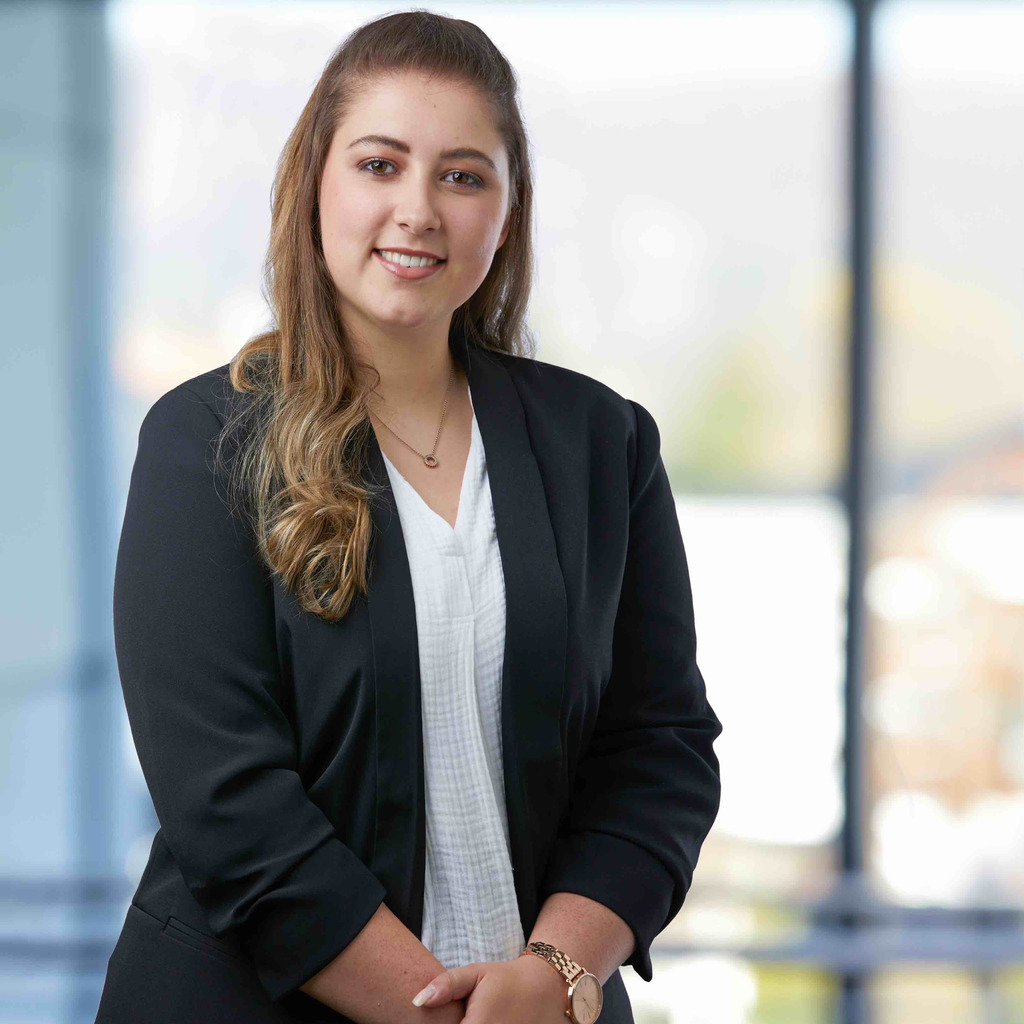 Sabrina Pütz - Kauffrau für Büromanagement - OSMAB Holding AG | XING