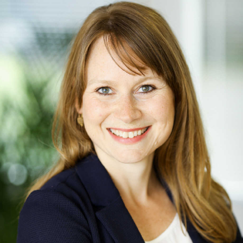 Amy Jarvis - Head HR Services - Zurich Insurance | XING