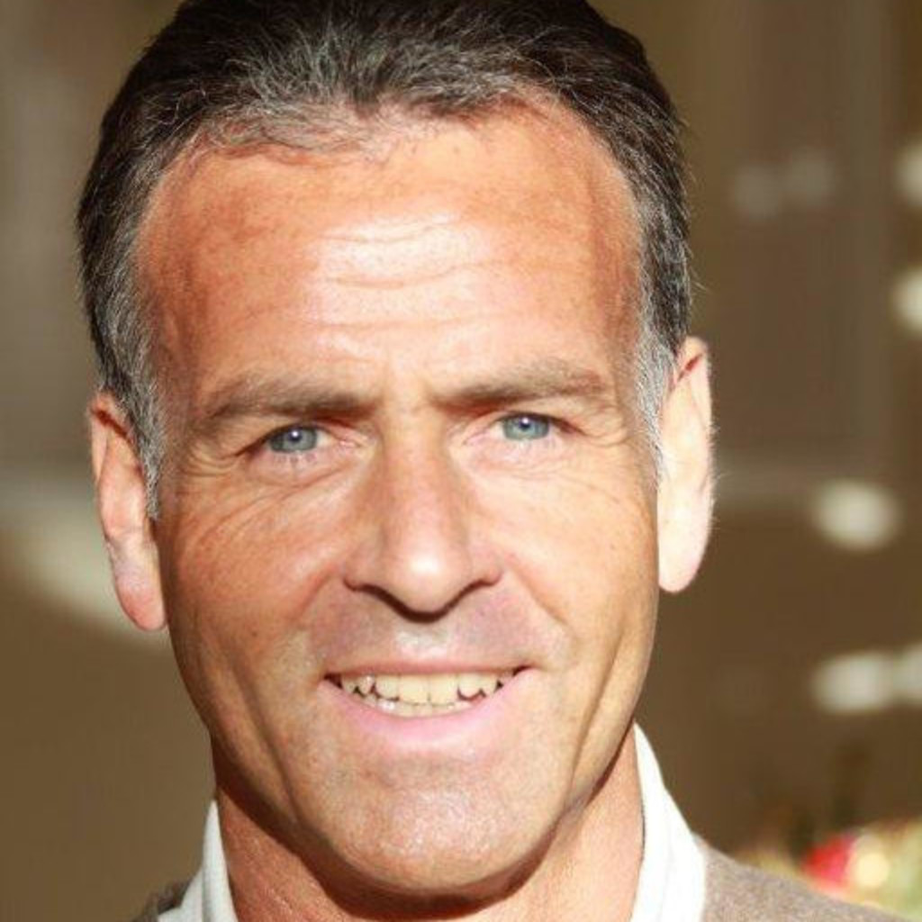 Stephan Simon - Manager EMEA HPE Servers Sales Strategy & Planning ...