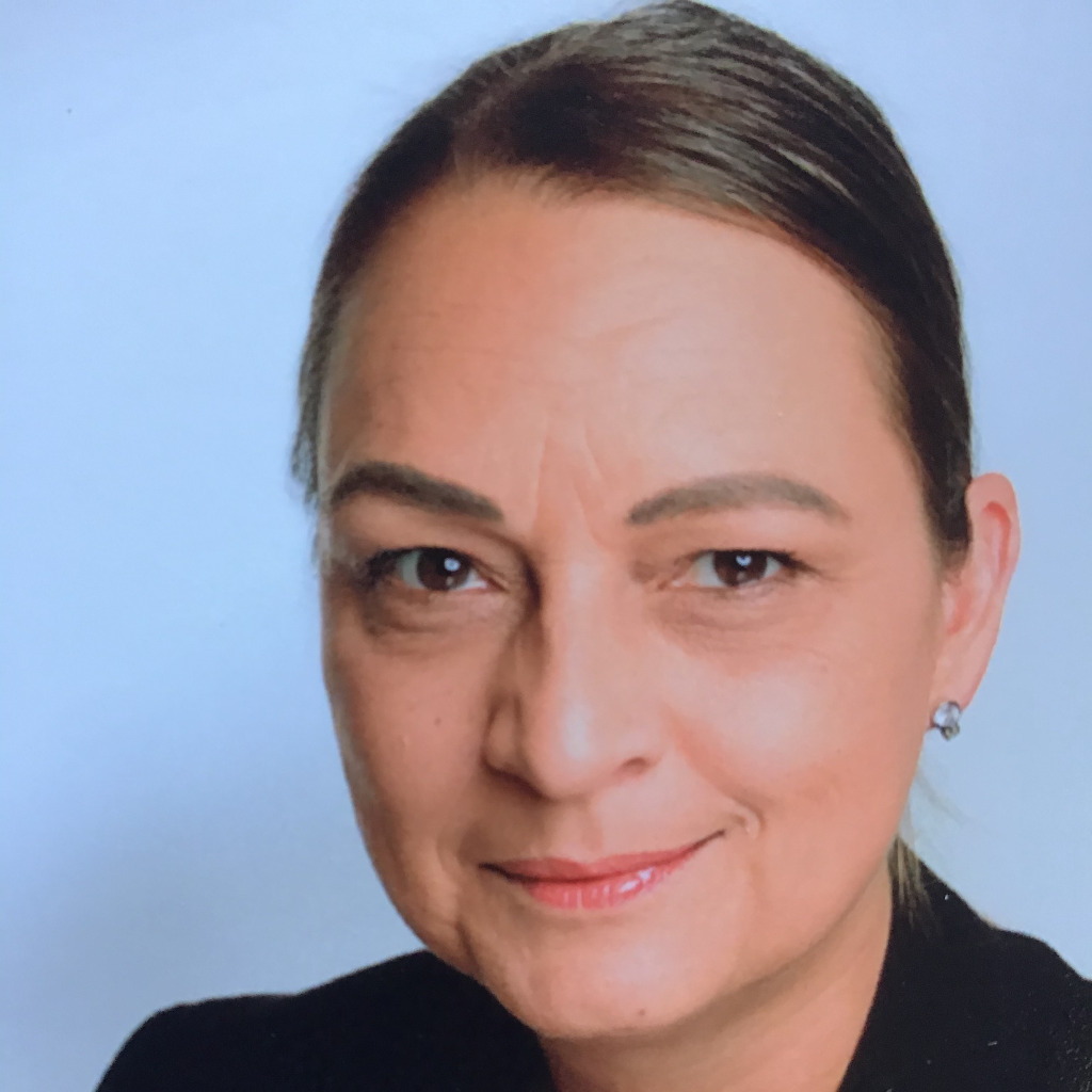 janet scholz - Regionalleiterin - Kienast Schuhhandels GmbH & Co. KG | XING