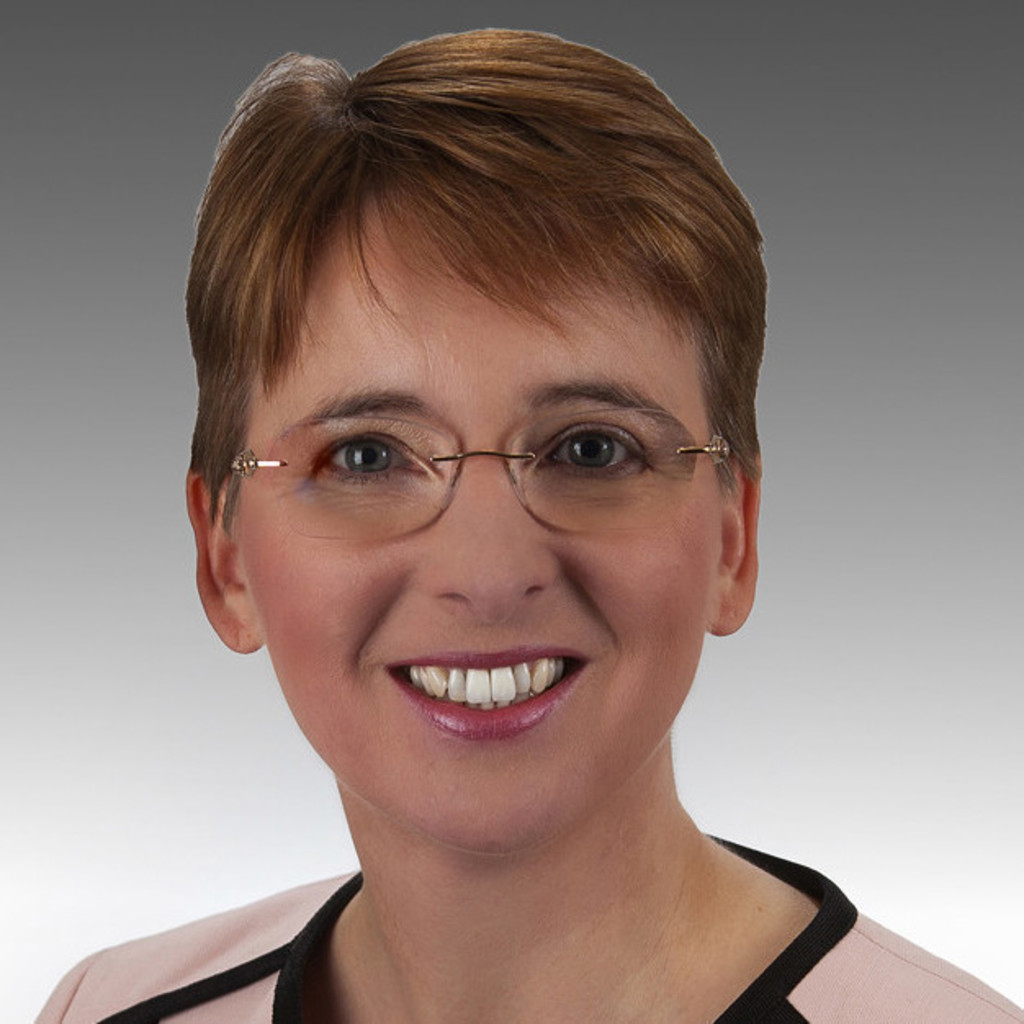 Karin Lehner - Interim Managerin - freiberufliche Tätigkeit | XING
