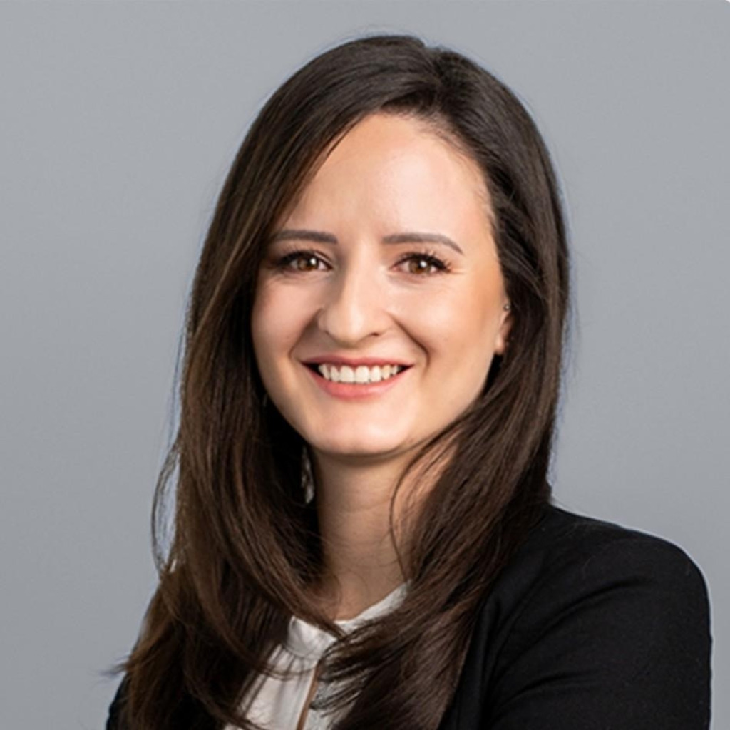 Julia Straker - Prokuristin / Leitung Rechnungswesen - teamneunzehn.at ...