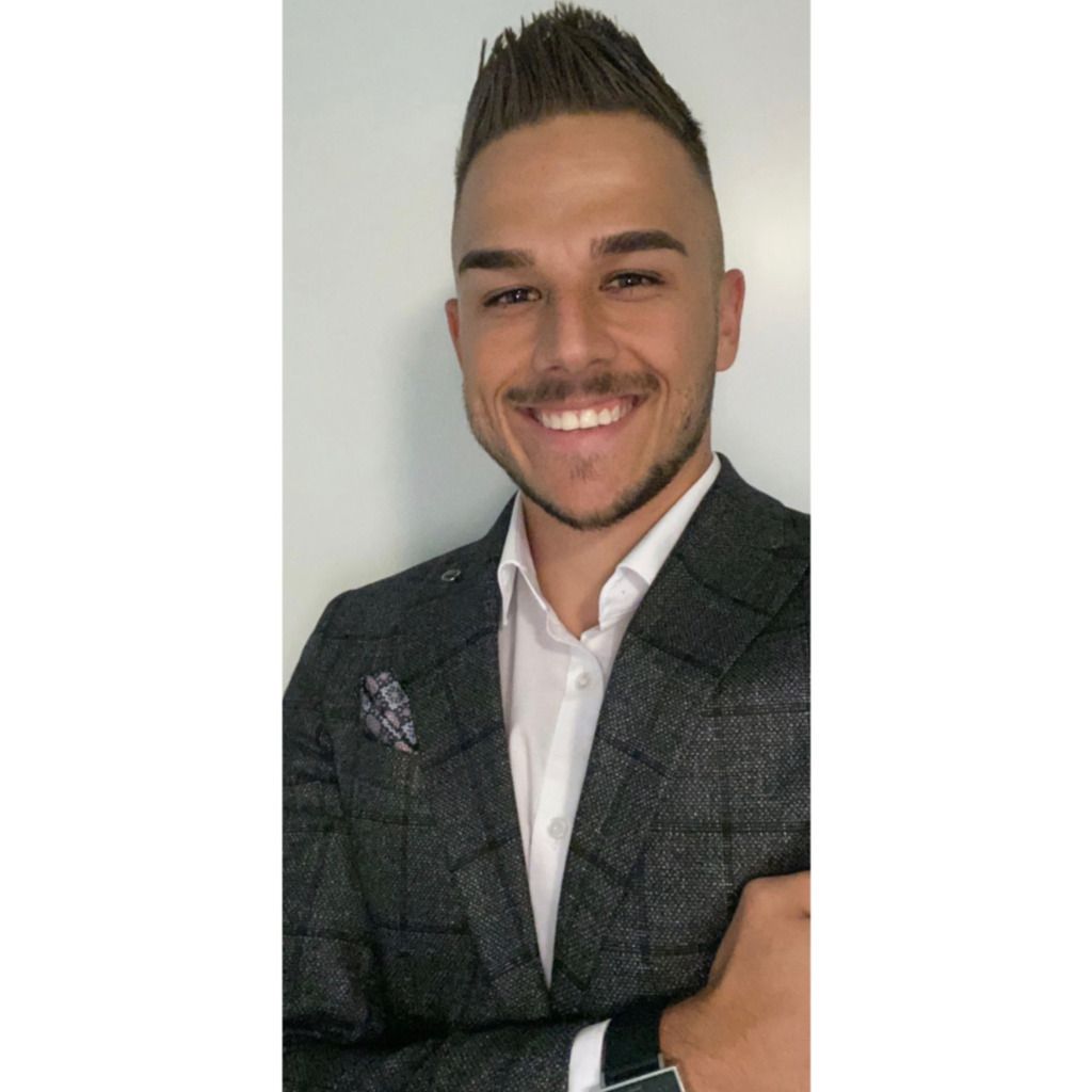 Yannick Ellermann - E-Commerce Manager - QLOCKTWO Manufacture GmbH | XING