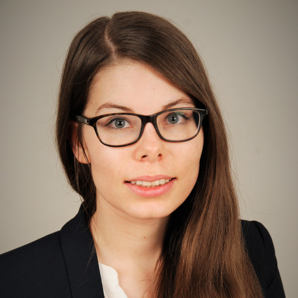 Dipl.-Ing. Lisa Heinschink - Program Engineer- Engines New Project ...