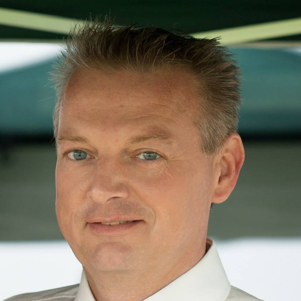 Niels Appelman - Senior Service Specialist - BlueCrest Deutschland | XING