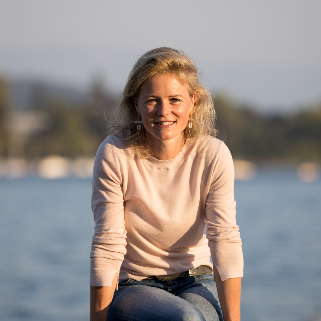 Maximiliane Haut - Managing Director - Sea Salt Autumn Leaves & Water Colour AG | XING