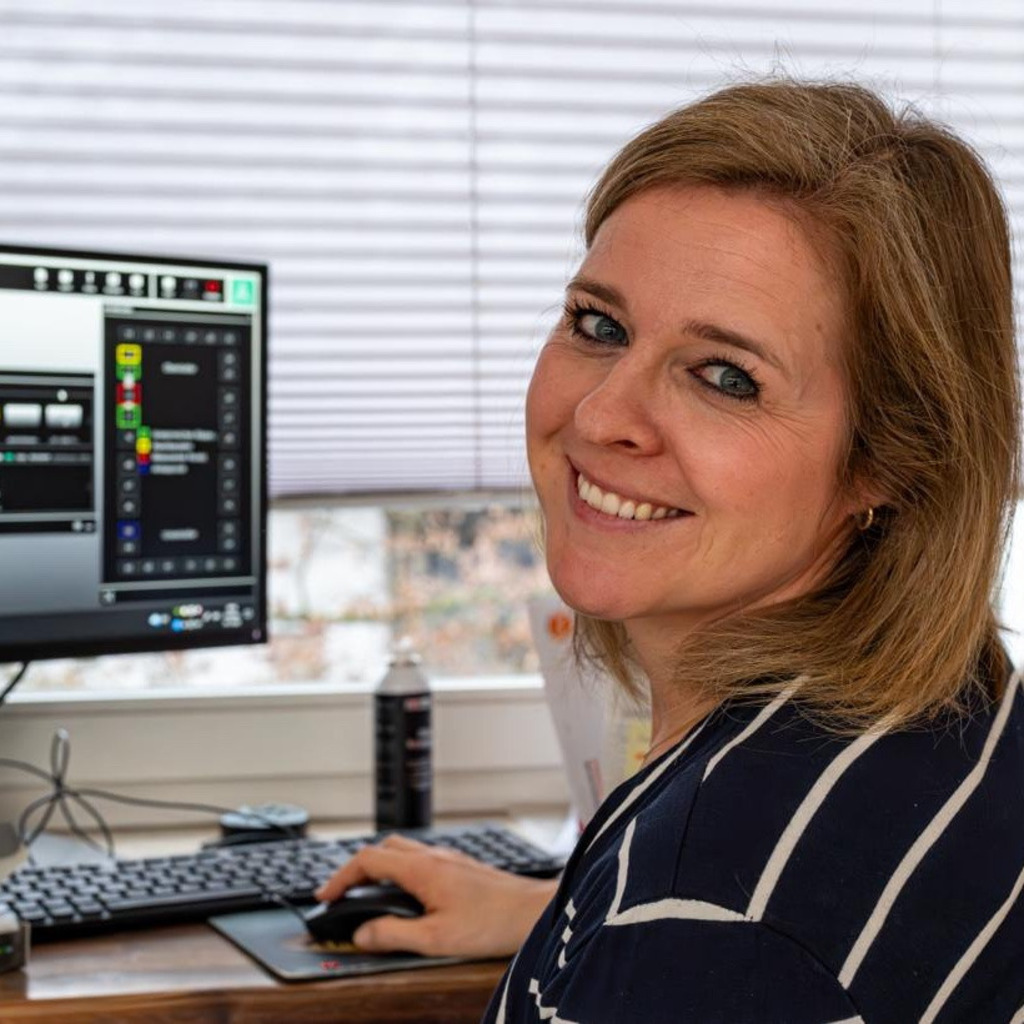 Simona Böhm - Zahntechnikerin - Miko Dentaltechnik GmbH | XING