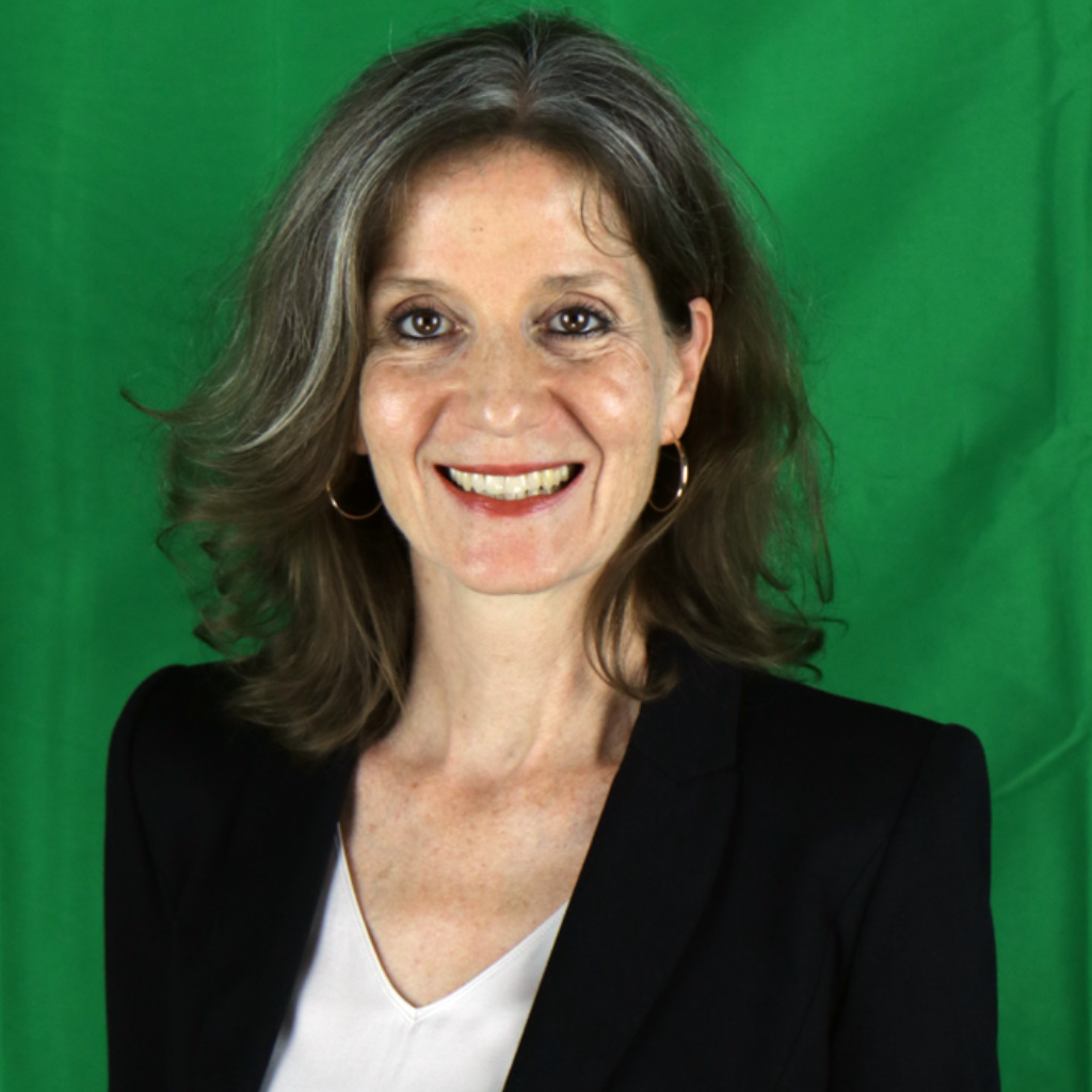 Esther Schmidt - Kommunikationsleiterin Health and Lifestyle - Polymed ...