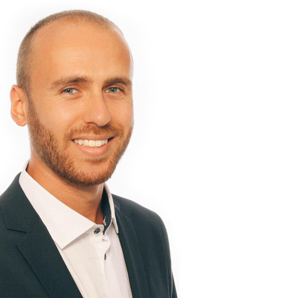 Benjamin Buck's Instagram, Twitter & Facebook on IDCrawl