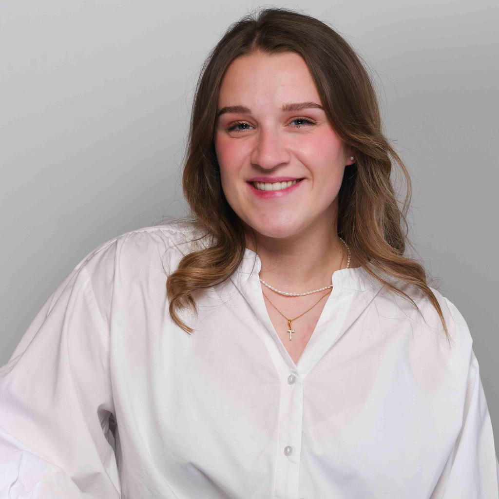 Sara Schön - Rechtsanwaltsfachangestellte - becker bohn rechtsanwälte ...