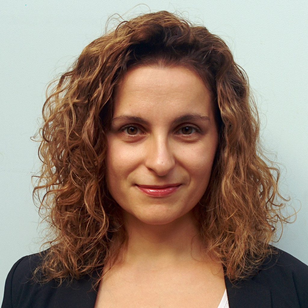 Dr. Giulia Dotti - Web Content Editor - Gate2000.com srl | XING