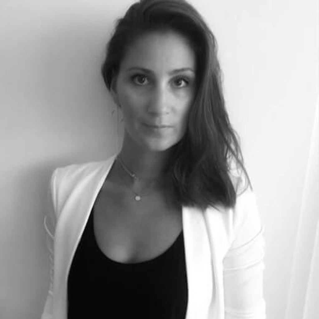 Sizzy Maria Liuzzo - Inhaberin und Head of Design - SL FashionDesign | XING