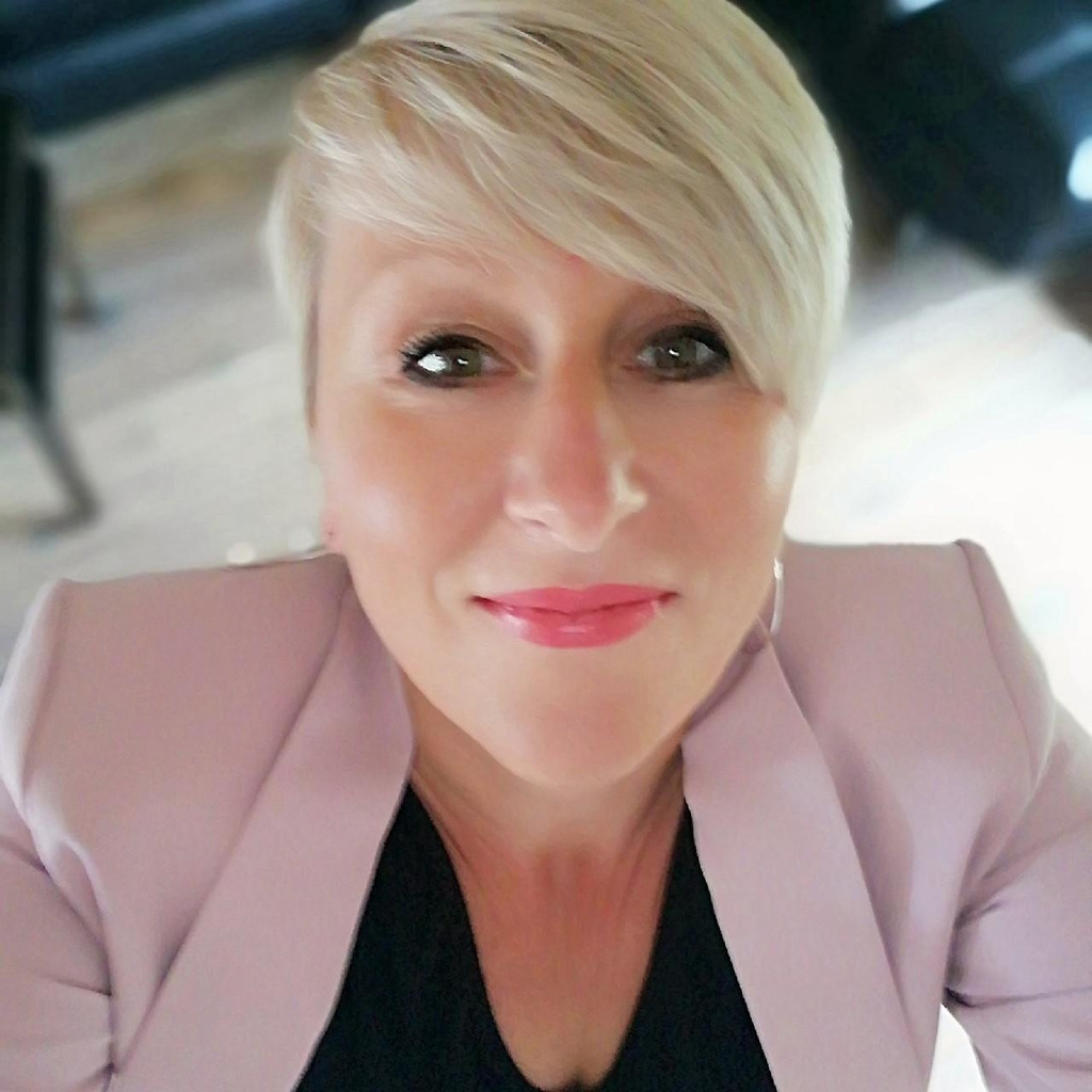 Simone Hackl - Gruppenleiterin Marktkommunikation und Second Level - Stadtwerke Bietigheim ...