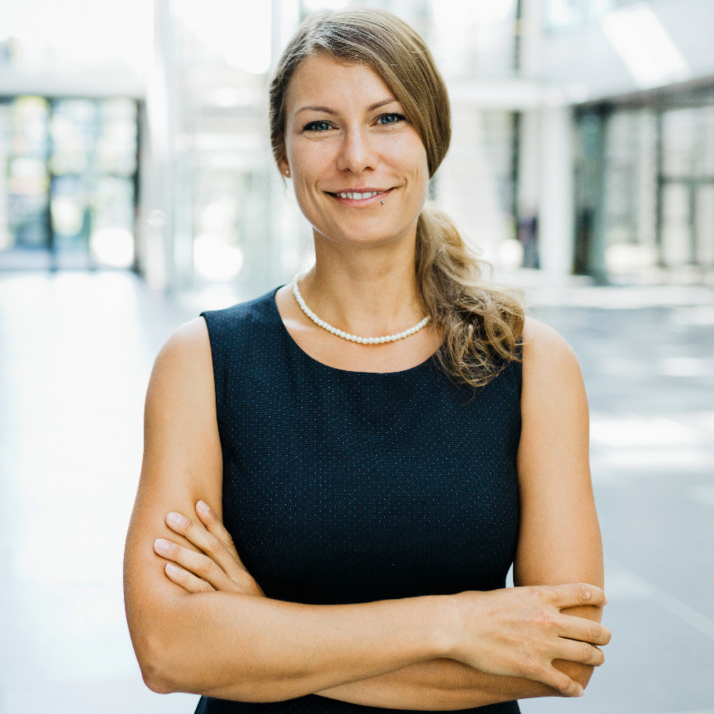 Sabine Apfel - Produktmanagerin - Rohde & Schwarz GmbH & Co. KG | XING